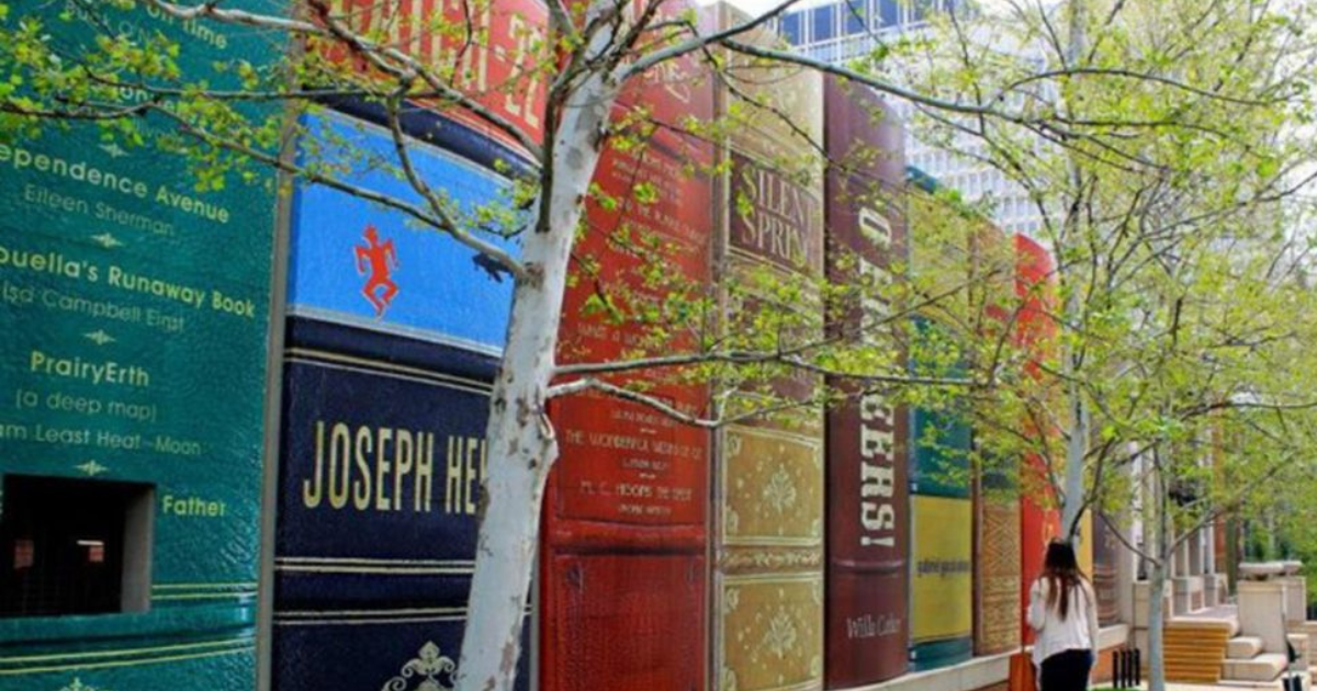 What We're Reading 2024 - Smith Communication Partners